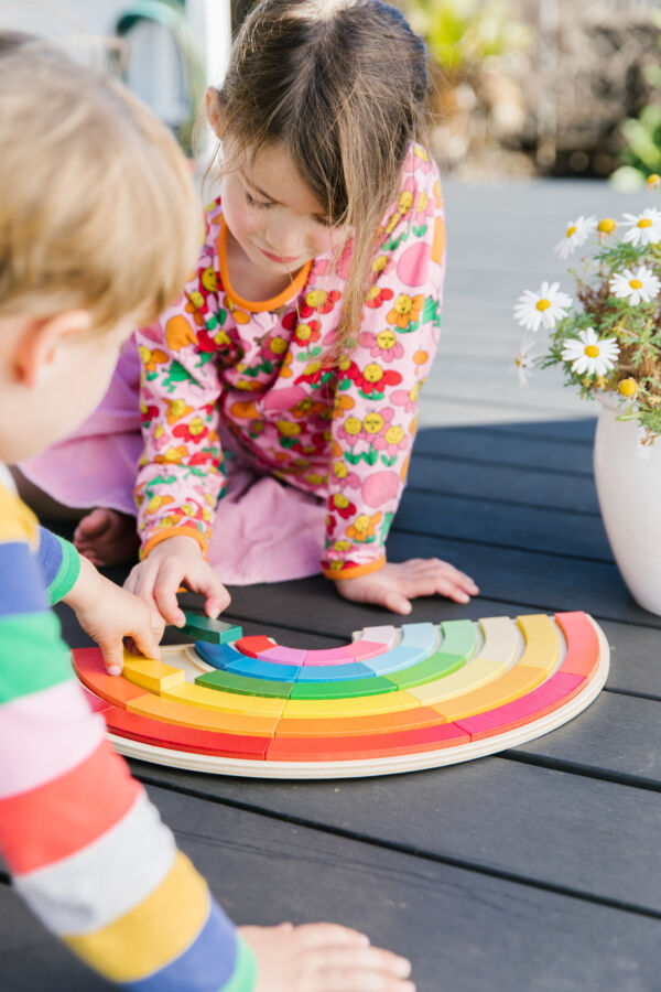 Freckled Frog Building Rainbows - Tinker Tray Play Freckled Frog Building Rainbows - Tinker Tray Play